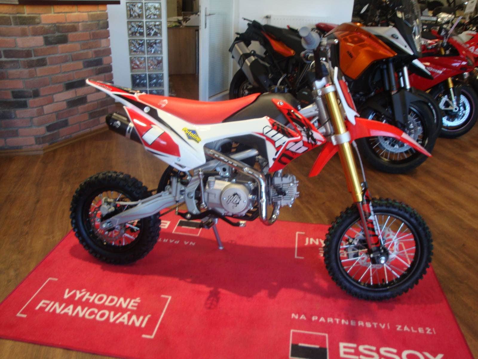 Stomp WPB Race 125 (NOVÁ, 2025), 37.990 Kč - TipMoto.com