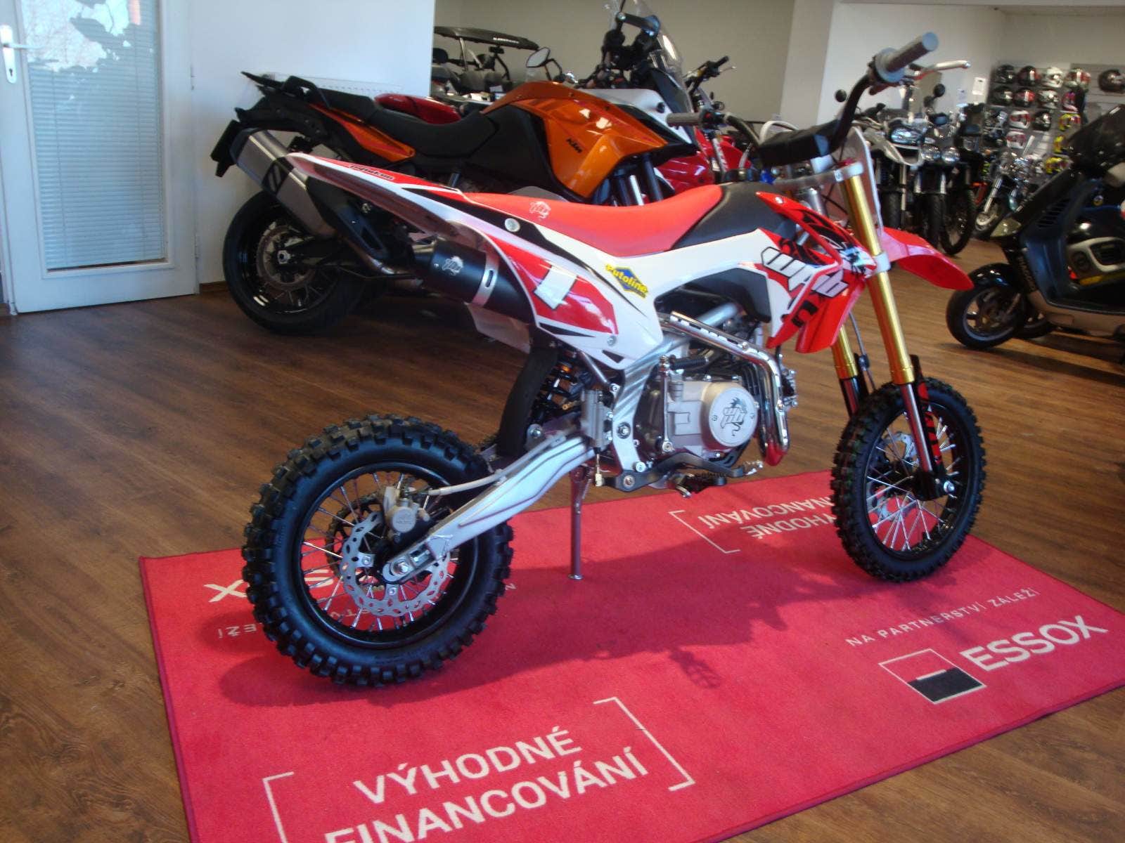 Stomp WPB Race 125 (NOVÁ, 2025), 37.990 Kč - TipMoto.com