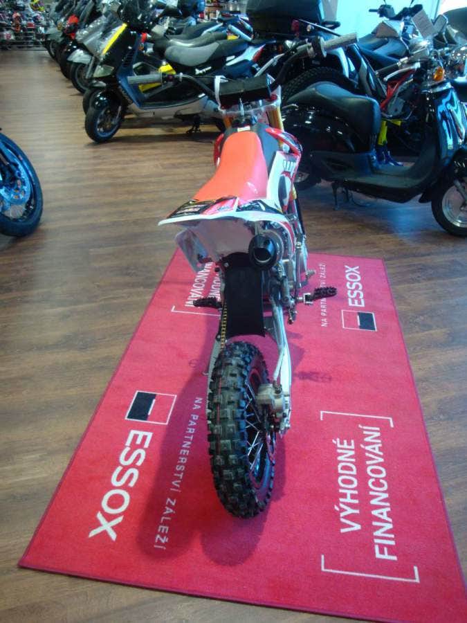 Stomp WPB Race 125 (NOVÁ, 2025), 37.990 Kč - TipMoto.com