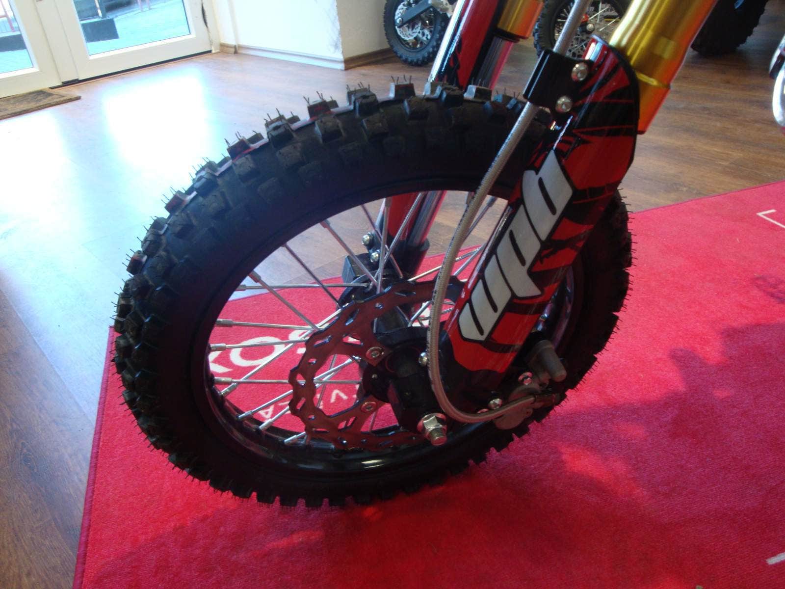 Stomp WPB Race 125 (NOVÁ, 2025), 37.990 Kč - TipMoto.com