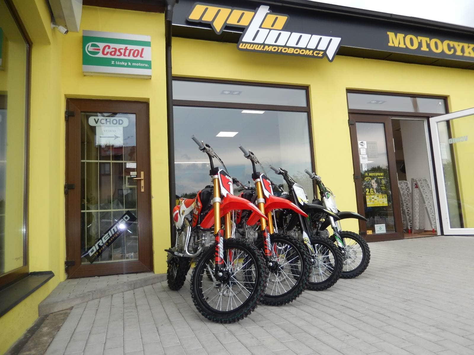 Stomp WPB Race 140 (NOVÁ, 2025), 40.990 Kč - TipMoto.com