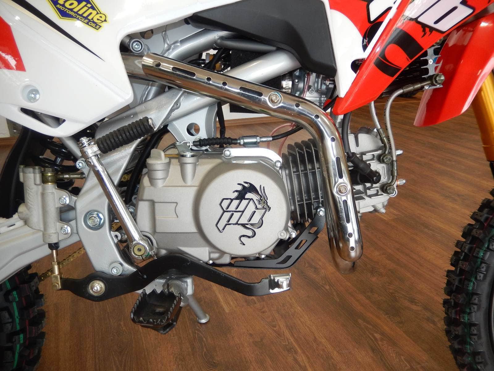 Stomp WPB Race 140 (NOVÁ, 2025), 40.990 Kč - TipMoto.com