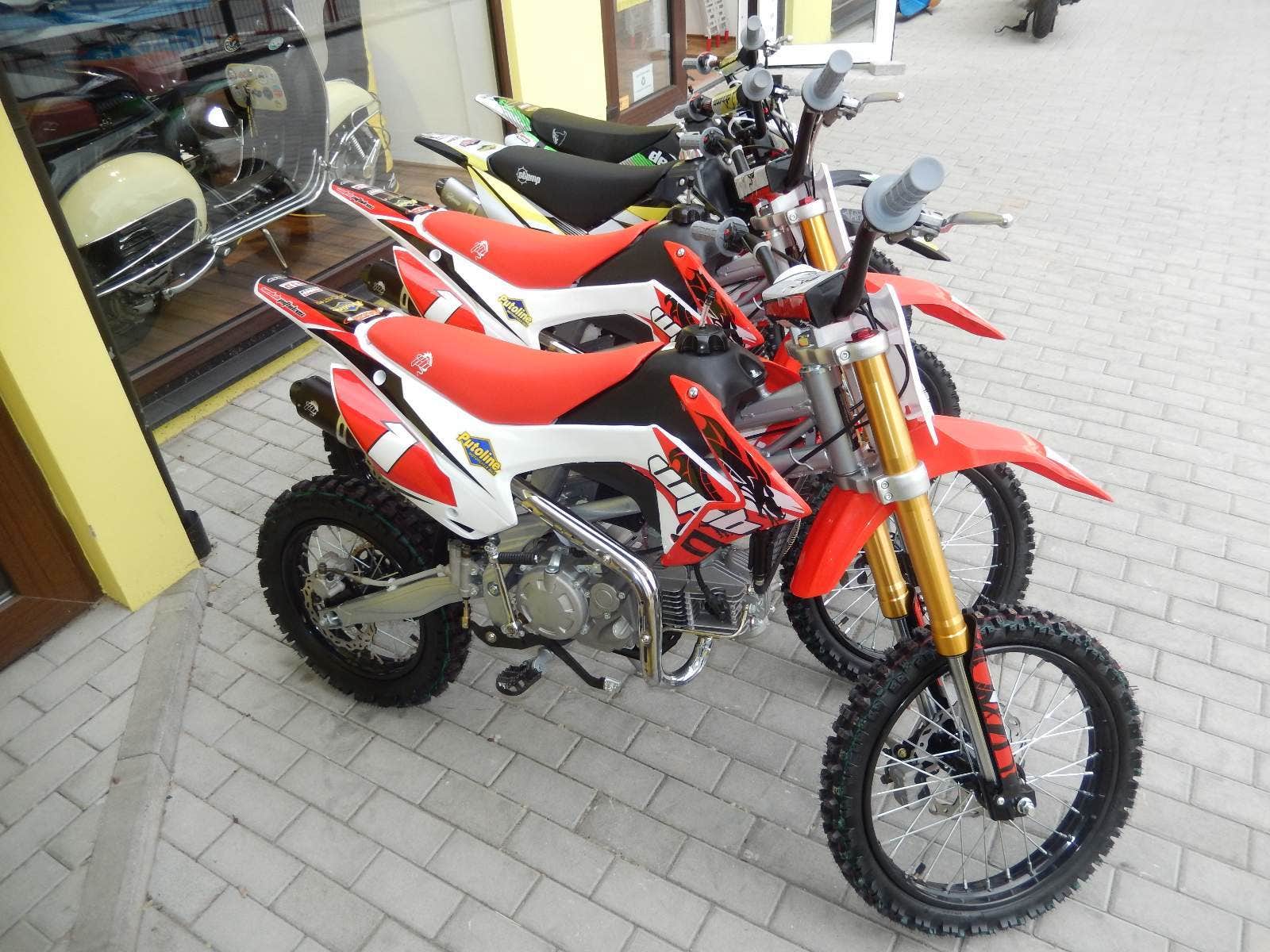 Stomp WPB race 155 (NOVÁ, 2025), 47.990 Kč - TipMoto.com