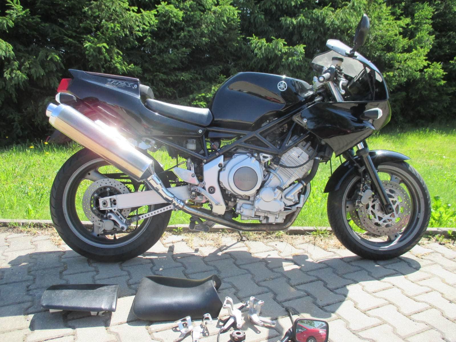 Yamaha TRX 850 (1997), 89.000 Kč - TipMoto.com