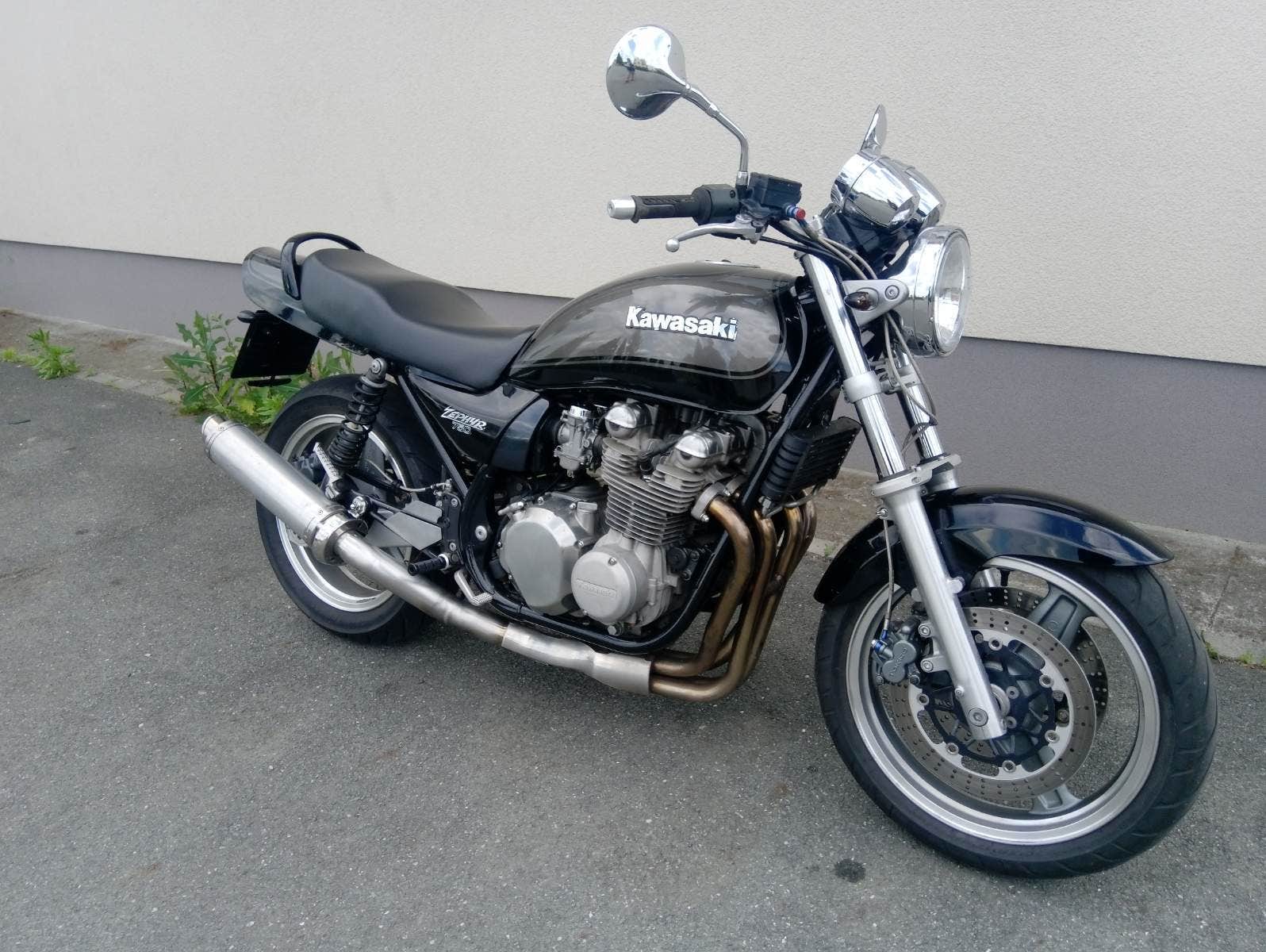 Kawasaki Zephyr 750 (1997), 68.000 Kč - TipMoto.com