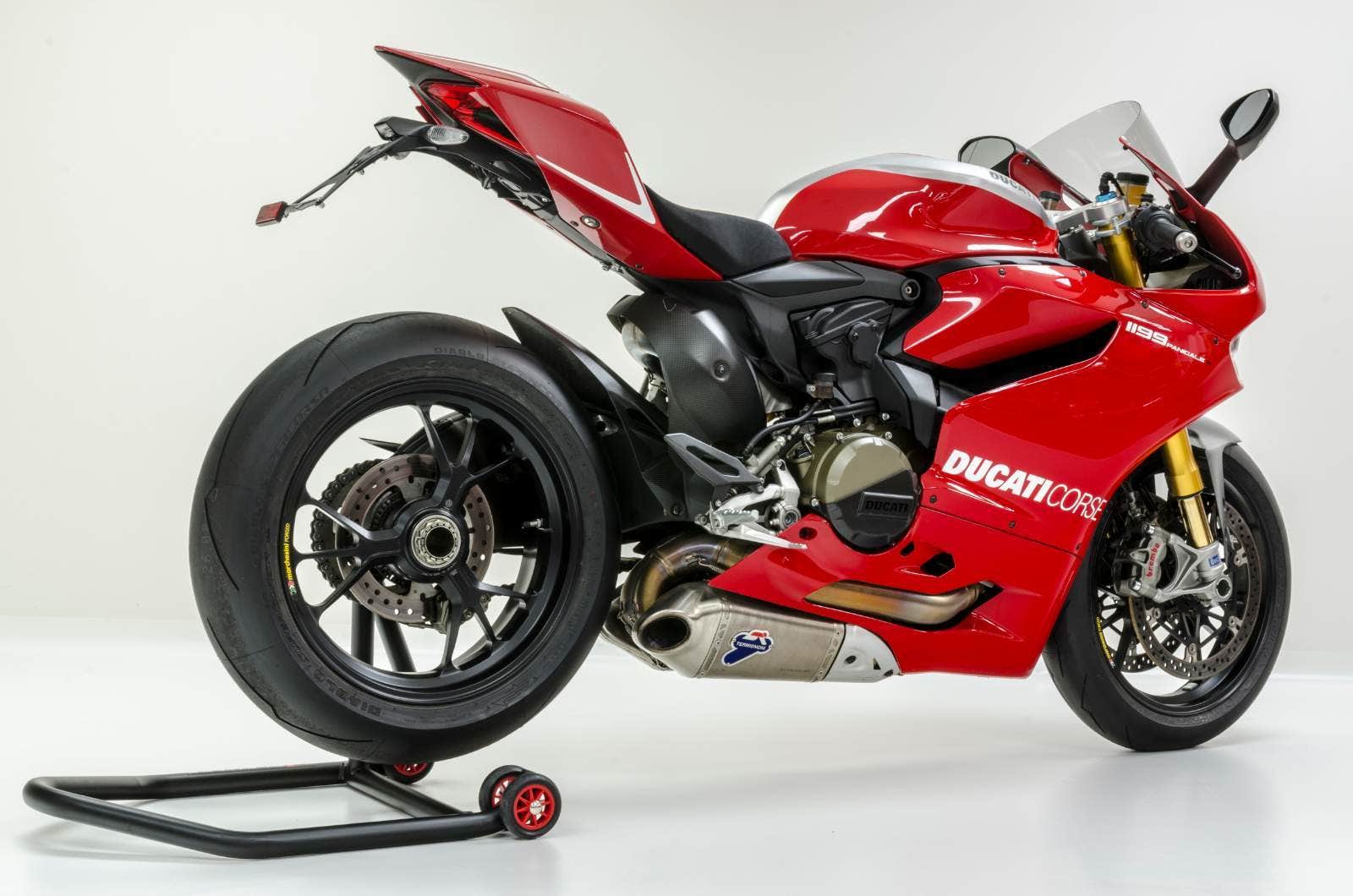 Ducati 1199 Panigale R (2013), 875.000 Kč - TipMoto.com