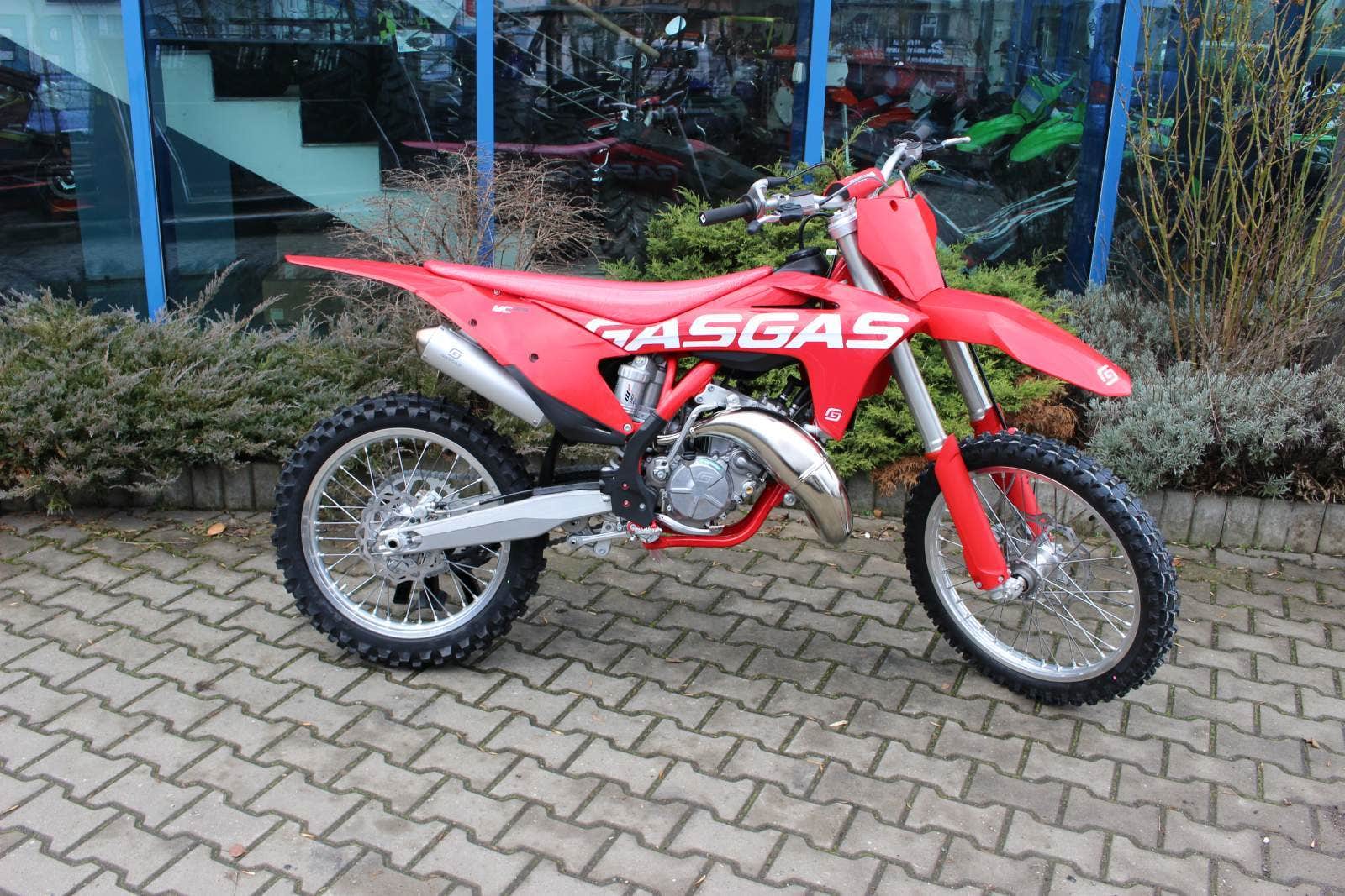 Gas Gas MC 125 25 (NOVÁ, 2025), 188.900 Kč - TipMoto.com