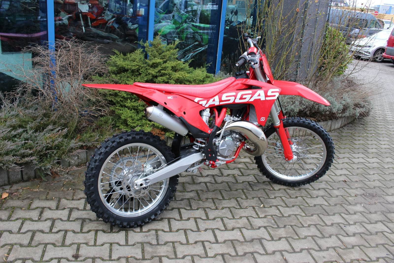 Gas Gas MC 125 25 (NOVÁ, 2025), 188.900 Kč - TipMoto.com
