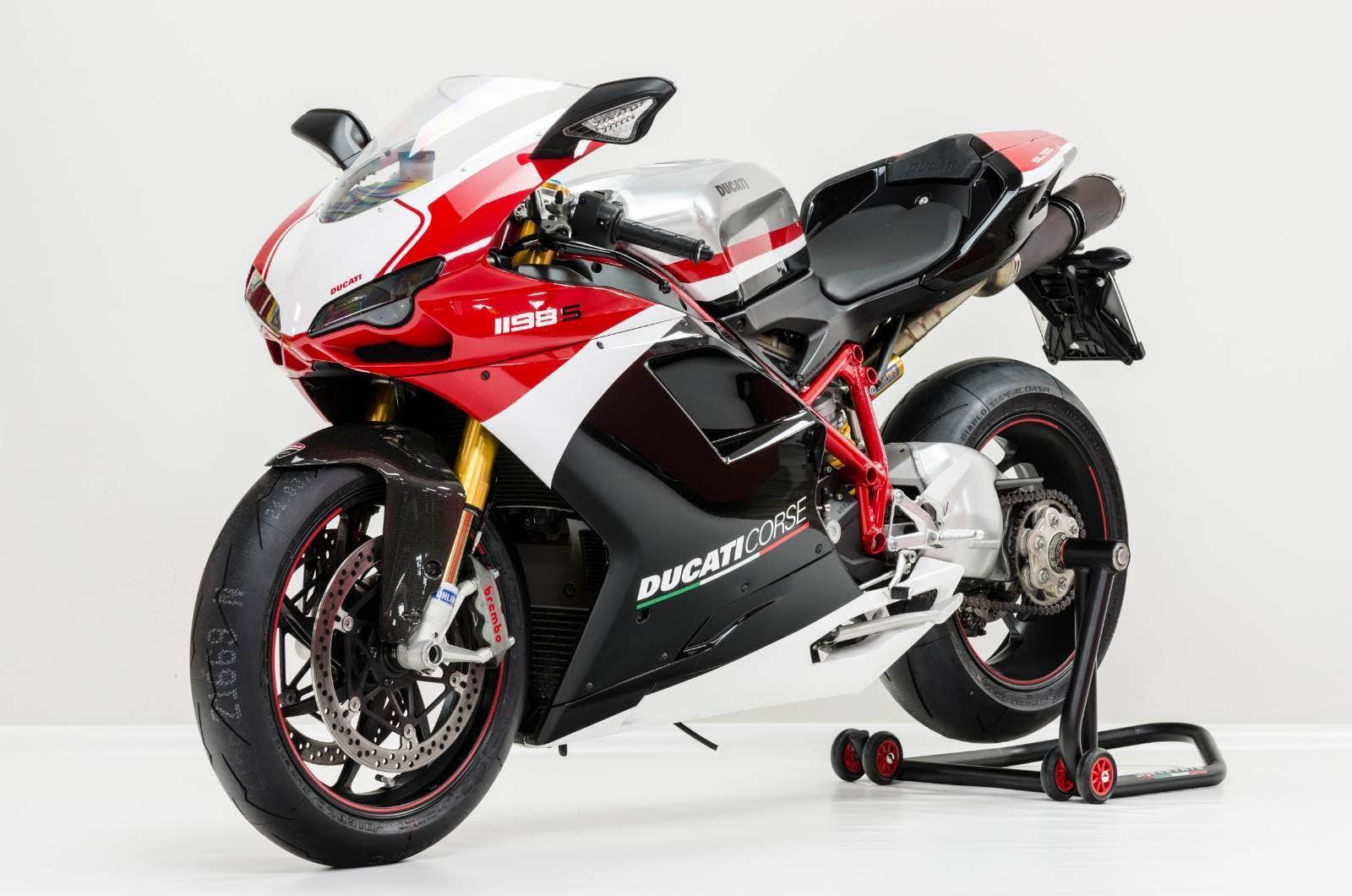 Ducati CORSE SPECIAL EDITION (2010), 650.000 Kč - TipMoto.com