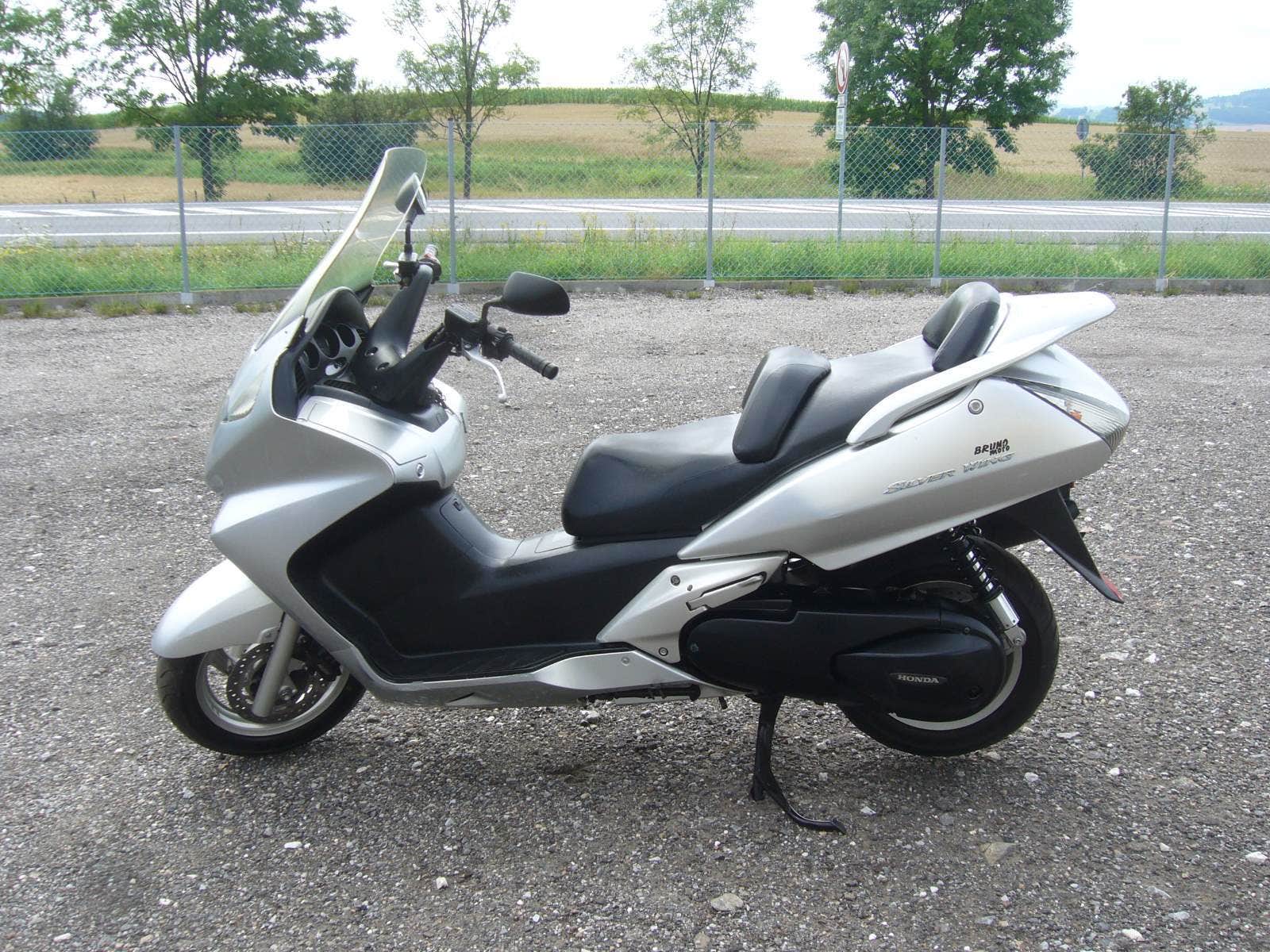 Honda FJS 600 Silver Wing SW-T 600, (2004), 46.900 Kč - TipMoto.com