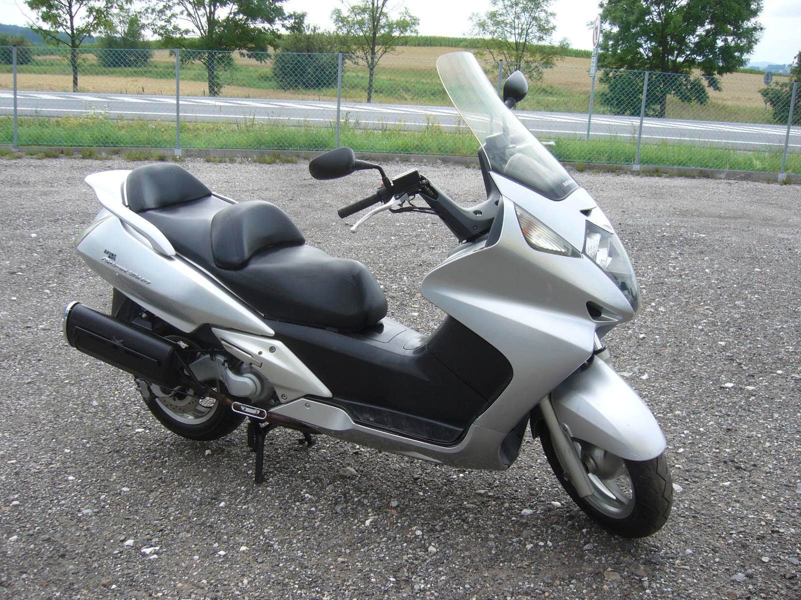 Honda FJS 600 Silver Wing SW-T 600, (2004), 46.900 Kč - TipMoto.com