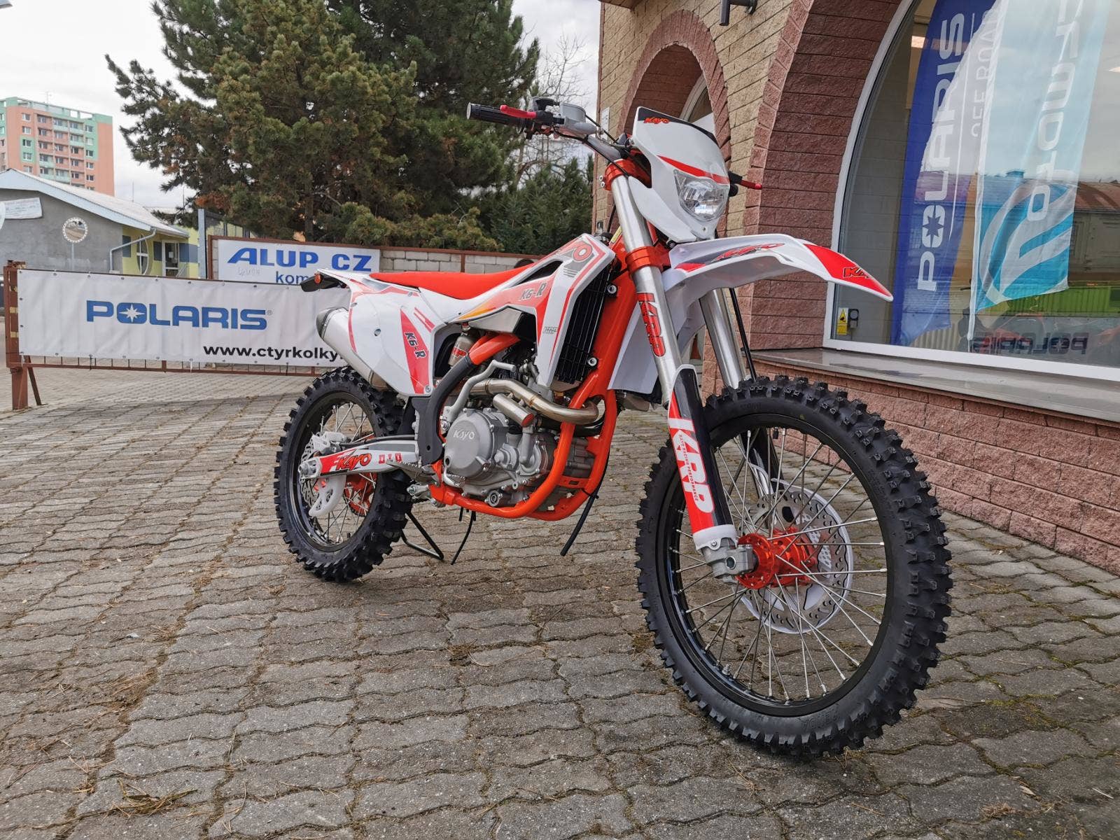 Kayo K6-R 250 - 4takt (NOVÁ, 2021), 109.990 Kč - TipMoto.com
