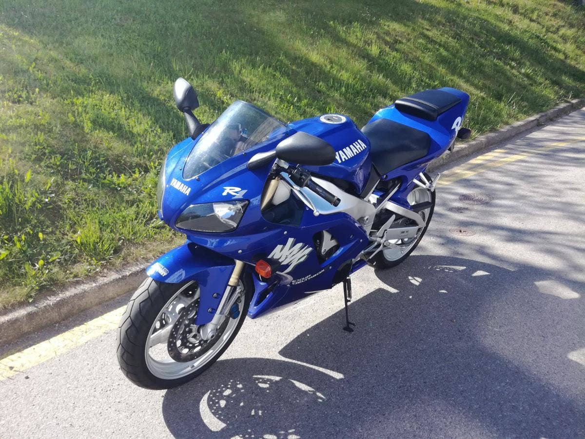 Yamaha YZF-R1 (1998), 300.000 Kč - TipMoto.com