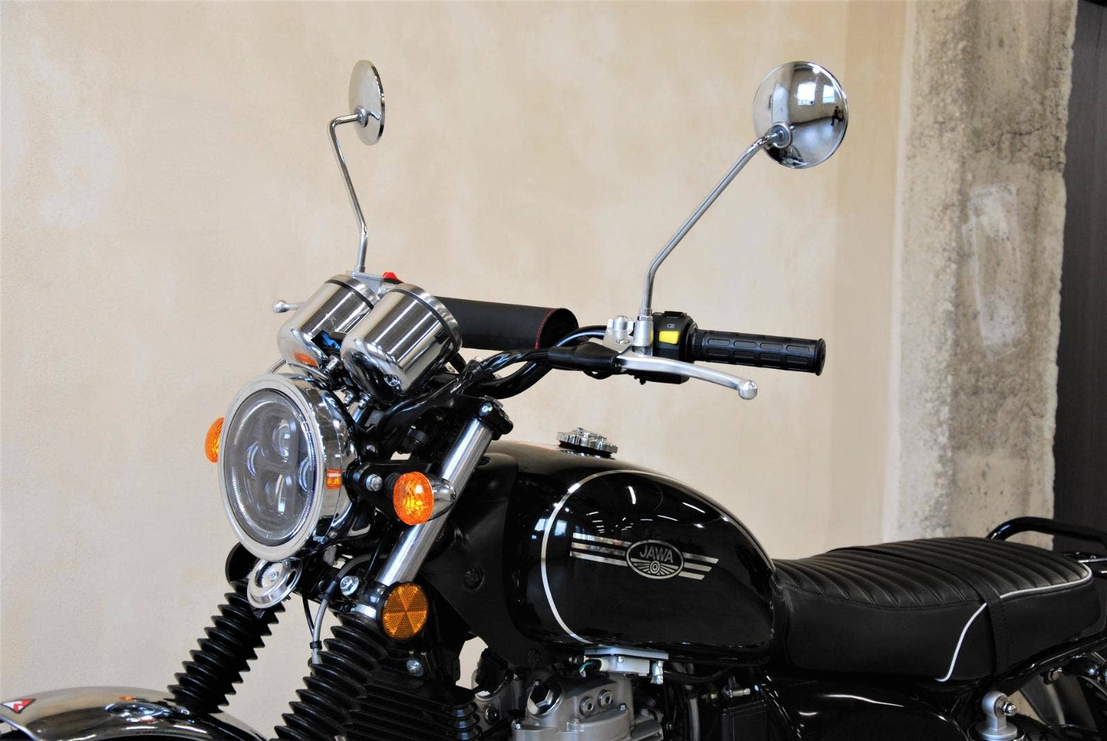 Jawa 350 OHC Sport BLACK (NOVÁ, 2024), 114.989 Kč - TipMoto.com