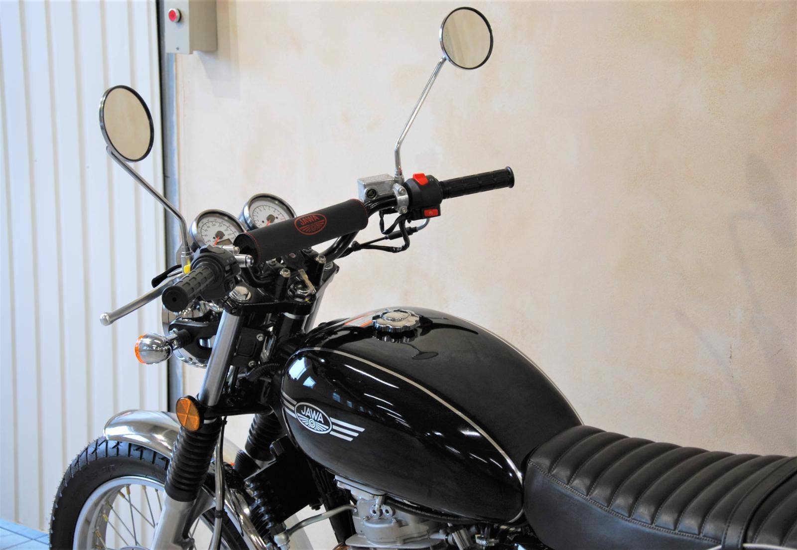 Jawa 350 OHC Sport (NOVÁ, 2025), 104.989 Kč - TipMoto.com