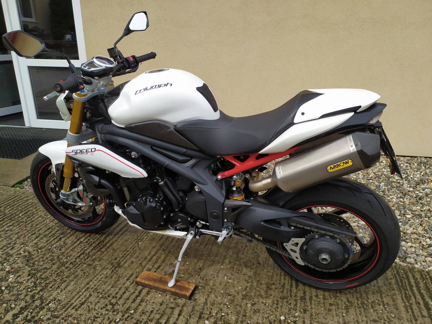 Triumph Speed Triple 1050 R (2012), 165.000 Kč - TipMoto.com