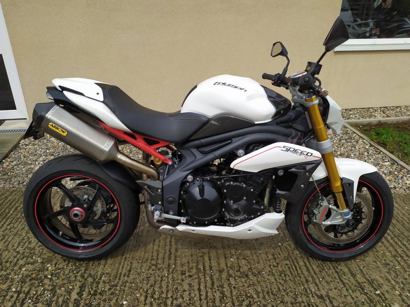 Triumph Speed Triple 1050 R (2012), 165.000 Kč - TipMoto.com