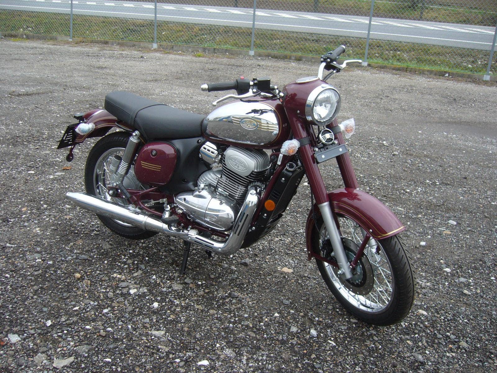 Jawa CL 300 KÝVAČKA (NOVÁ, 2025), 129.700 Kč - TipMoto.com