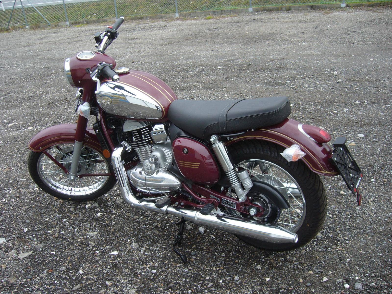 Jawa CL 300 KÝVAČKA (NOVÁ, 2025), 129.700 Kč - TipMoto.com