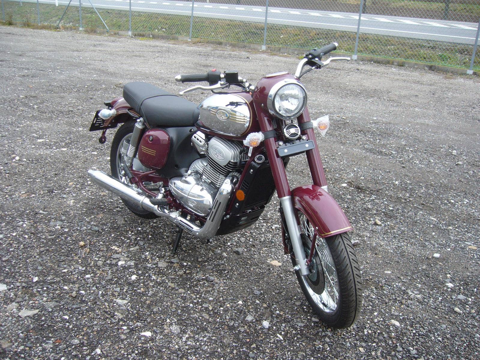 Jawa CL 350 KÝVAČKA (NOVÁ, 2026), 129.700 Kč - TipMoto.com