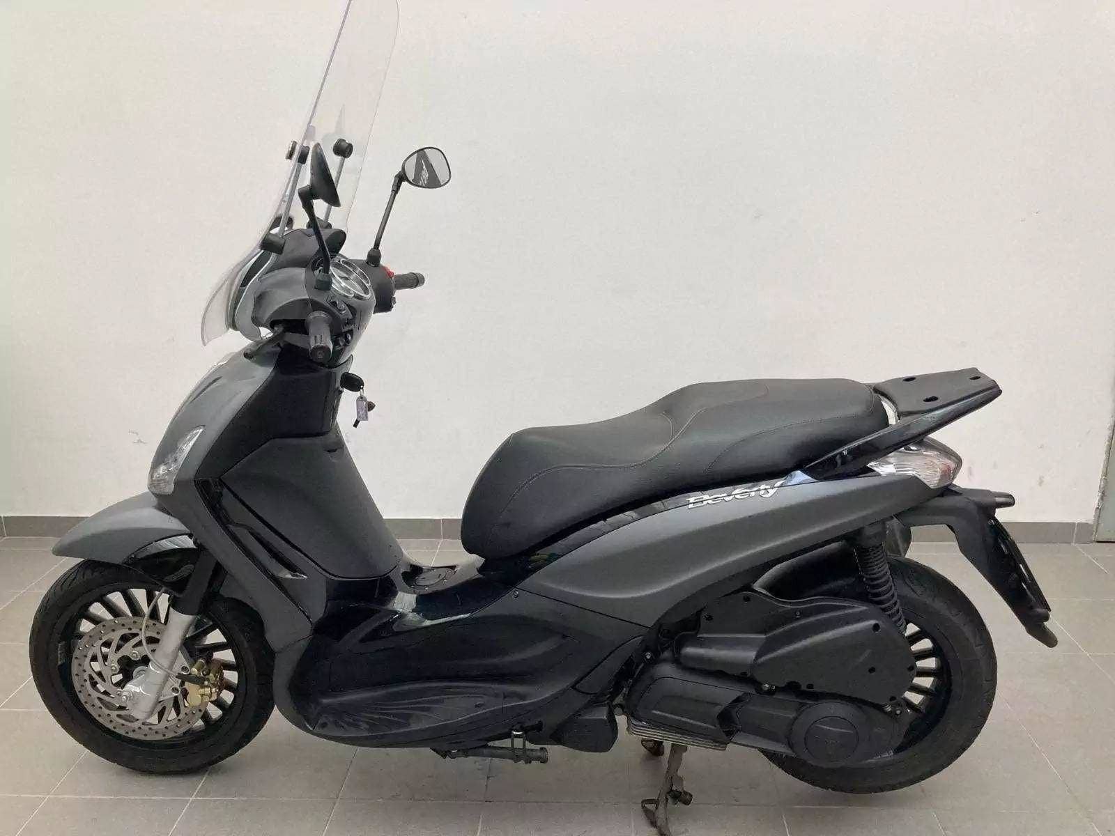 Piaggio Beverly 300 (2016), 69.000 Kč - TipMoto.com