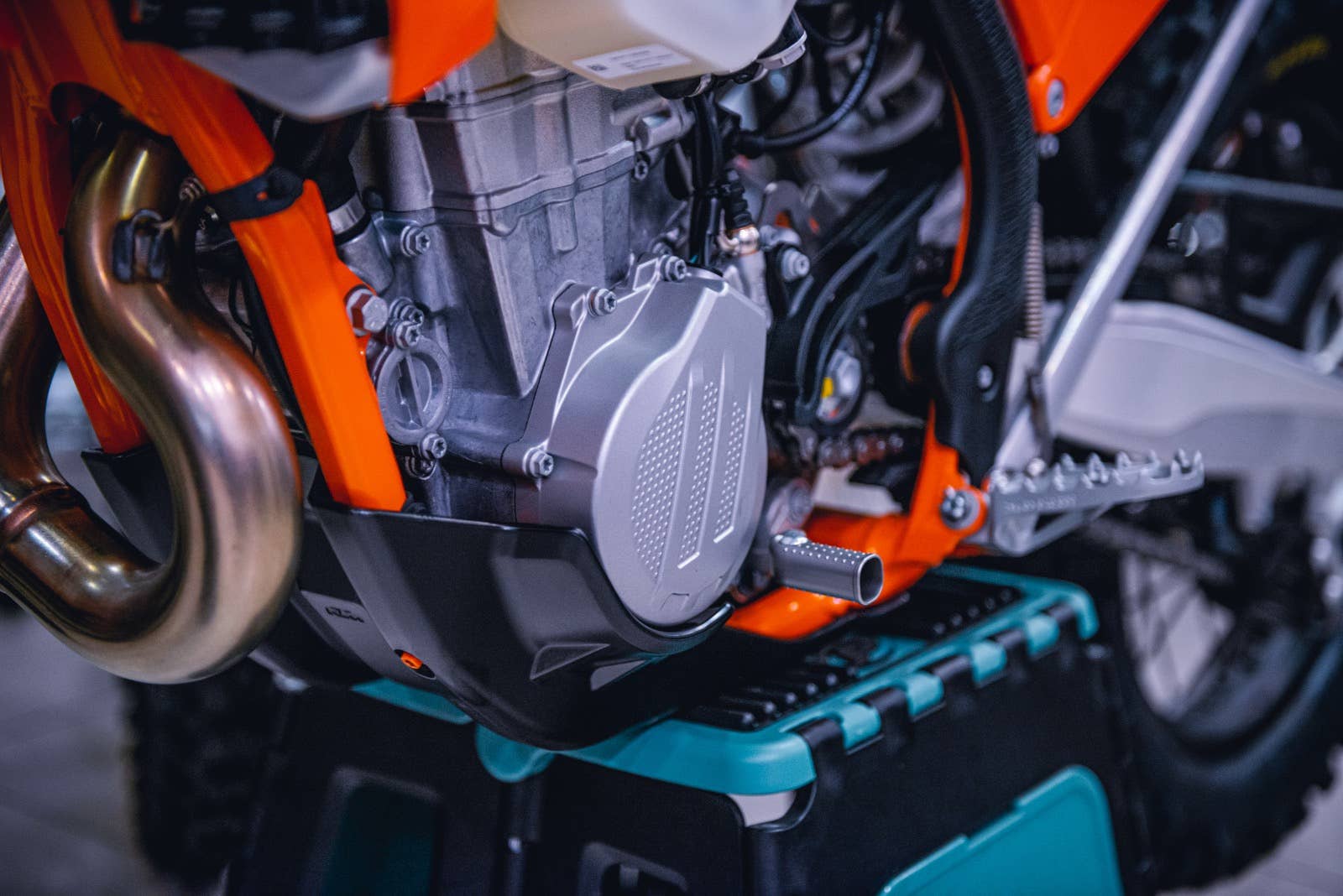 KTM 450 EXC-F (NOVÁ, 2024), 325.490 Kč - TipMoto.com