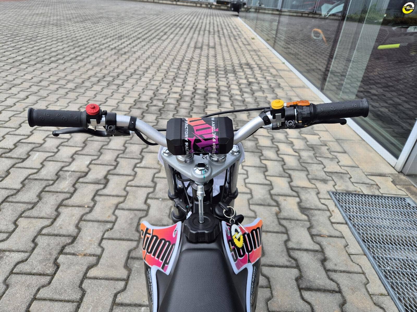 Stomp Minipit 65 el. starter (NOVÁ, 2025), 29.990 Kč - TipMoto.com