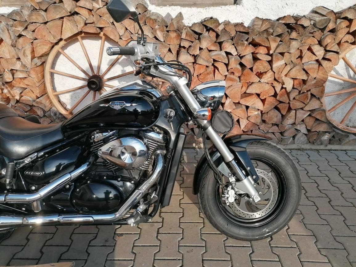 Suzuki Intruder M 800 (2005), 124.900 Kč - TipMoto.com