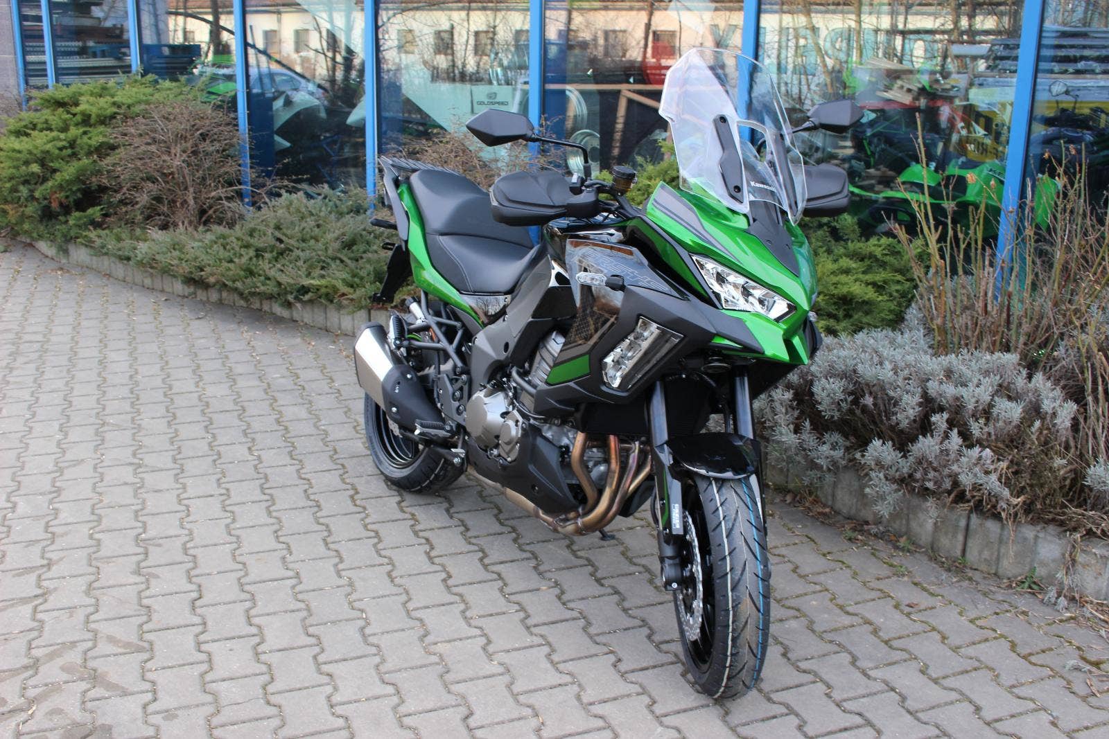 Kawasaki Versys 1000 S 2023 (NOVÁ, 2023), 369.900 Kč - TipMoto.com