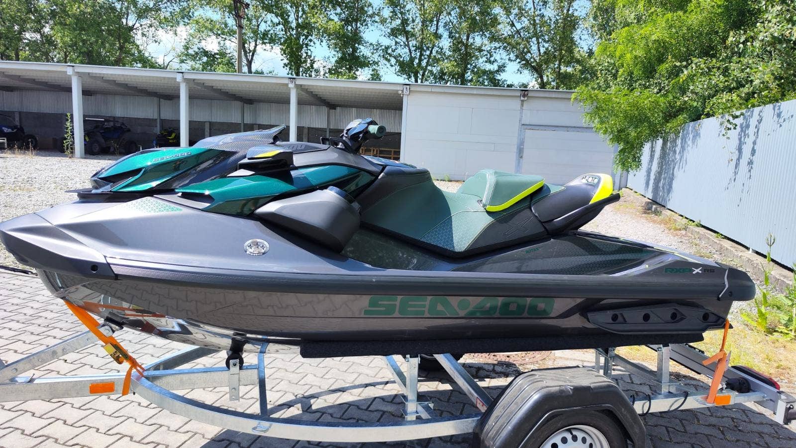 Sea - Doo Sea-Doo RXP XRS Apex 1+1-up 300hp Audio zelený (NOVÁ, 2023 ...