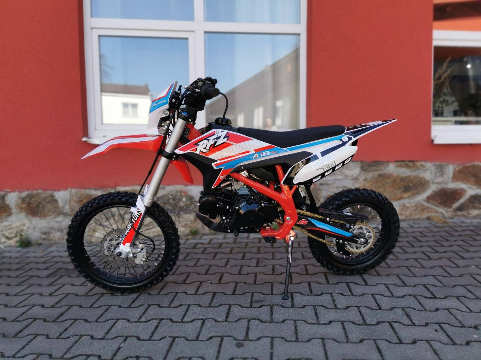Leramotors Apollo THUNDER 125cc 17X14 E-Start Červená (NOVÁ, 2023), 26. ...