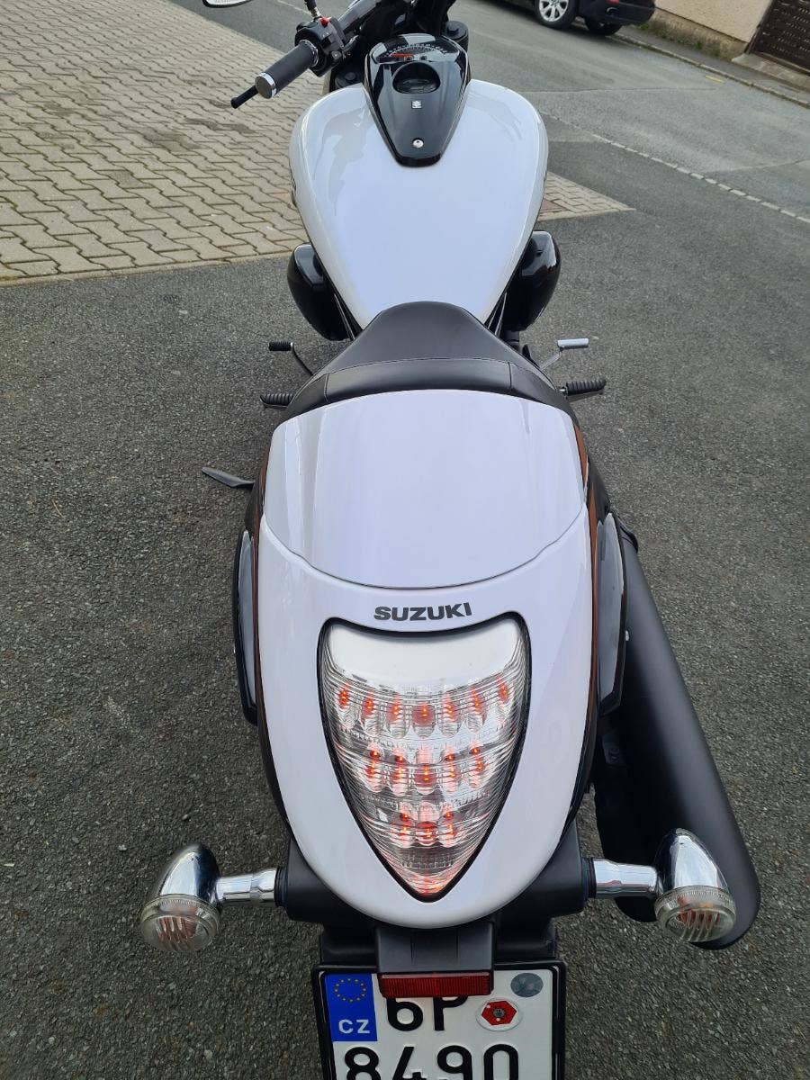 Suzuki Intruder M 1800 R (2020), 299.000 Kč - TipMoto.com