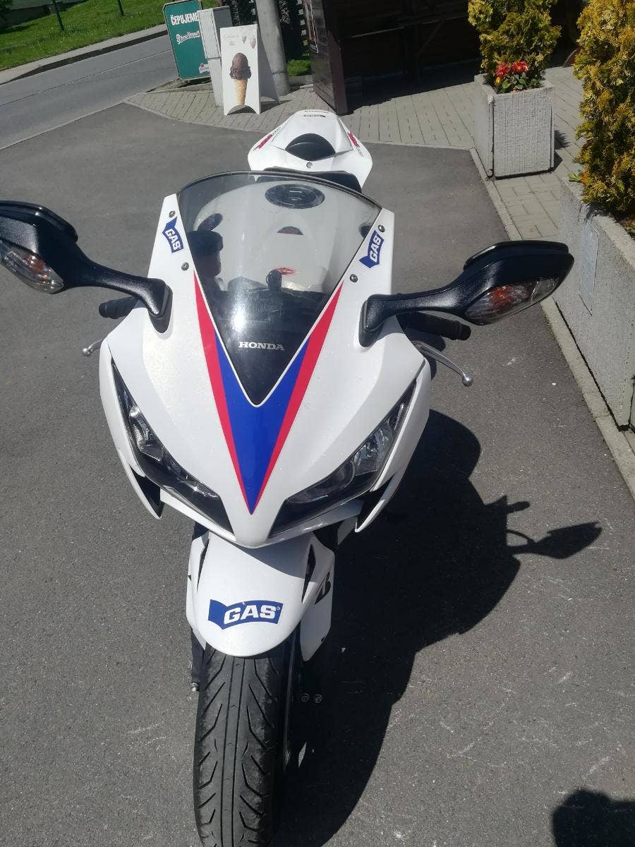 Honda CBR 1000 RR Fireblade HRC (2012), 176.000 Kč - TipMoto.com