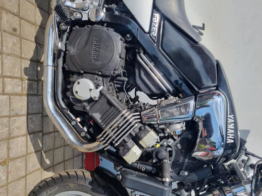 Yamaha FZX 700 Fazer (1987), 29.000 Kč - TipMoto.com