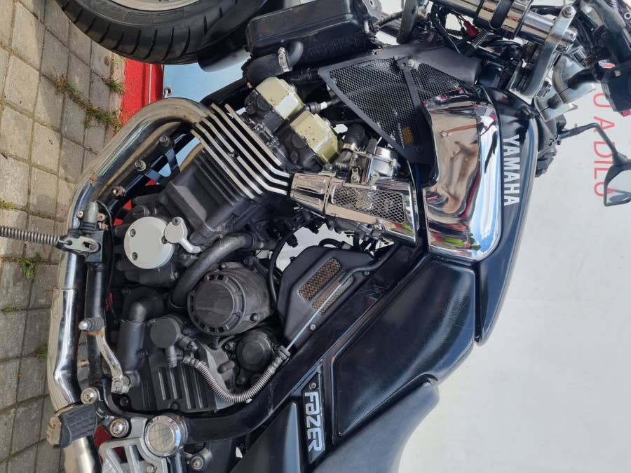 Yamaha FZX 700 Fazer (1987), 29.000 Kč - TipMoto.com