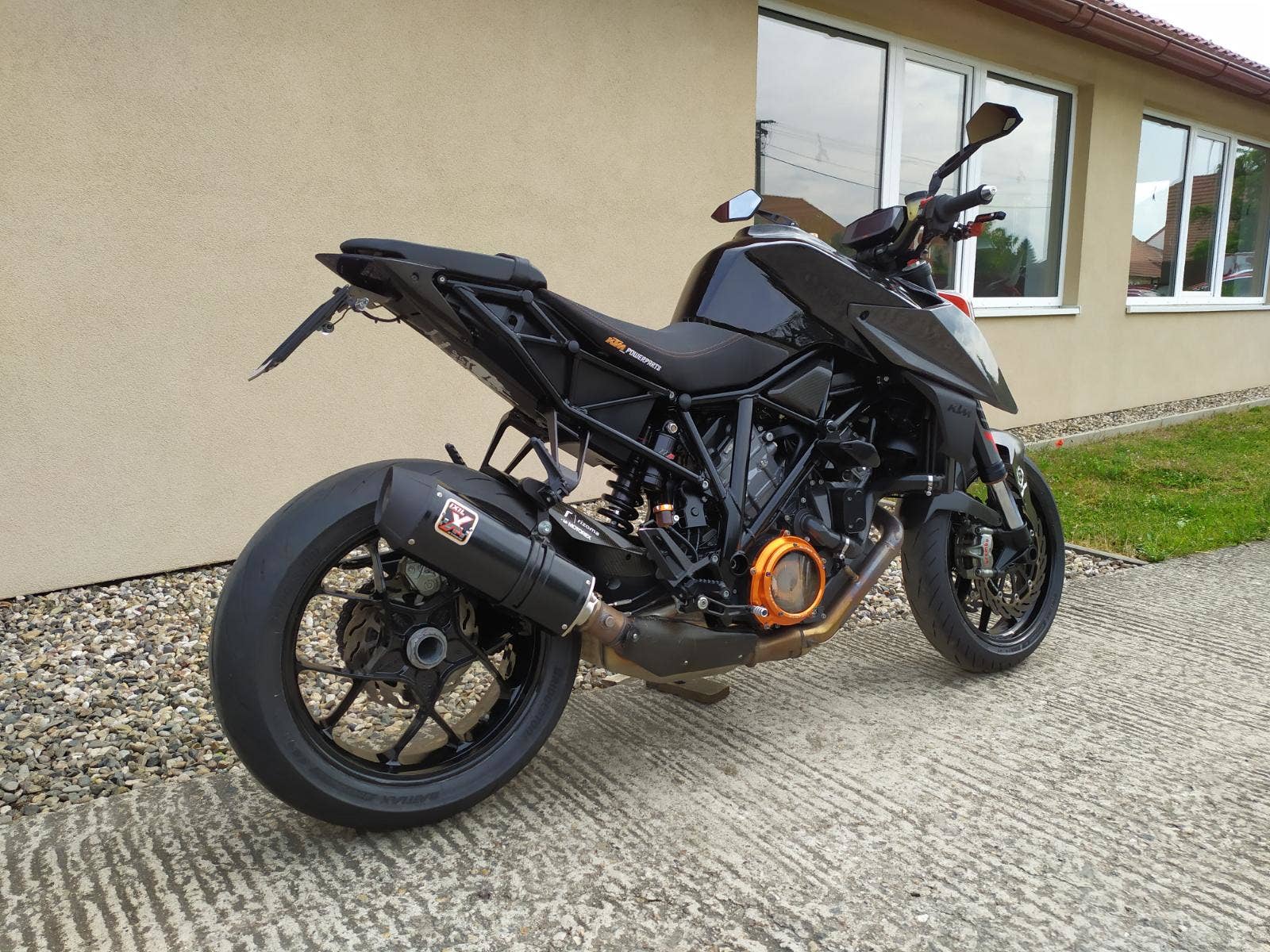 KTM 1290 Super Duke R (2017), 245.000 Kč - TipMoto.com