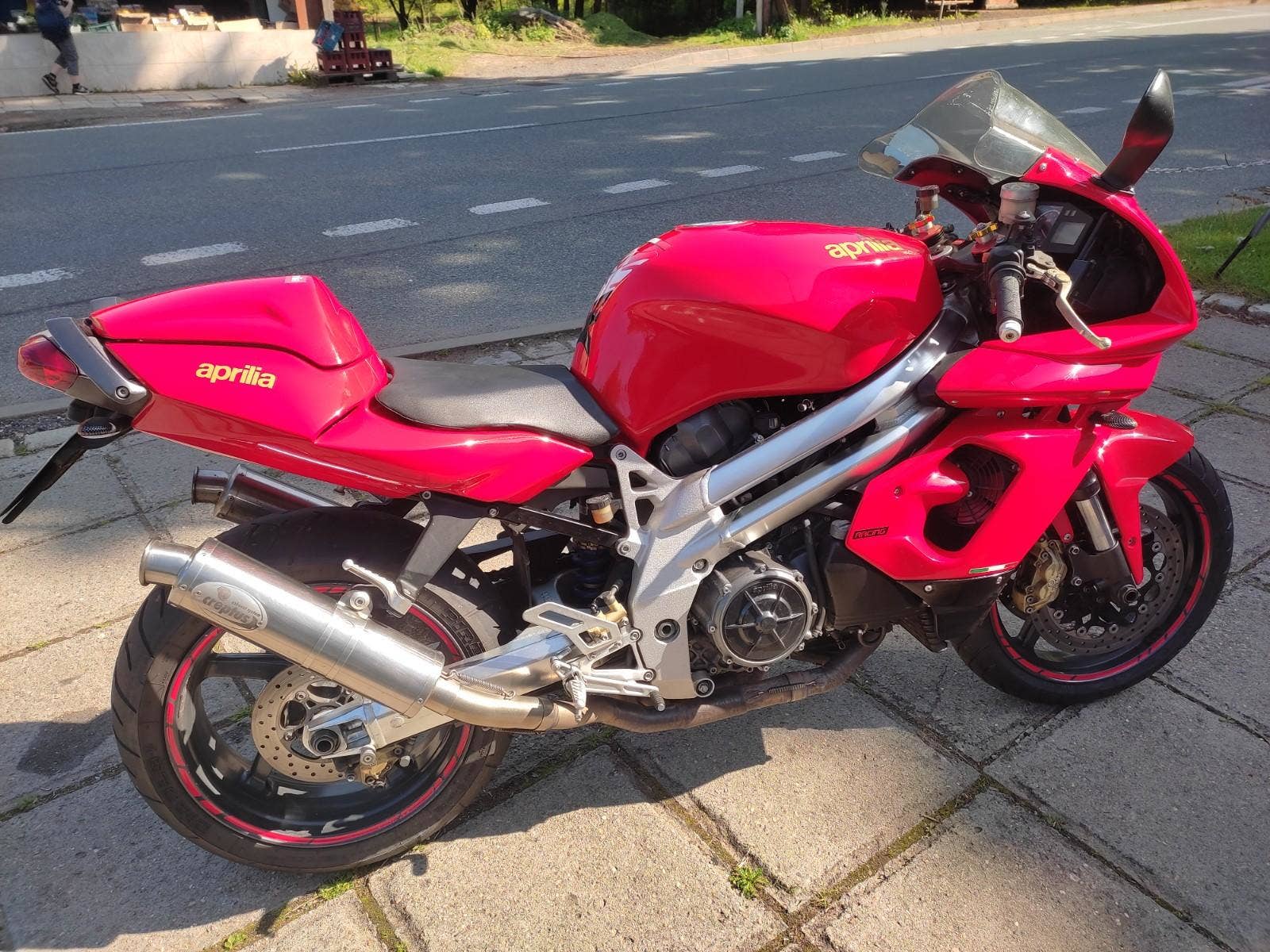 Aprilia SL 1000 Falco (2001), 55.000 Kč - TipMoto.com