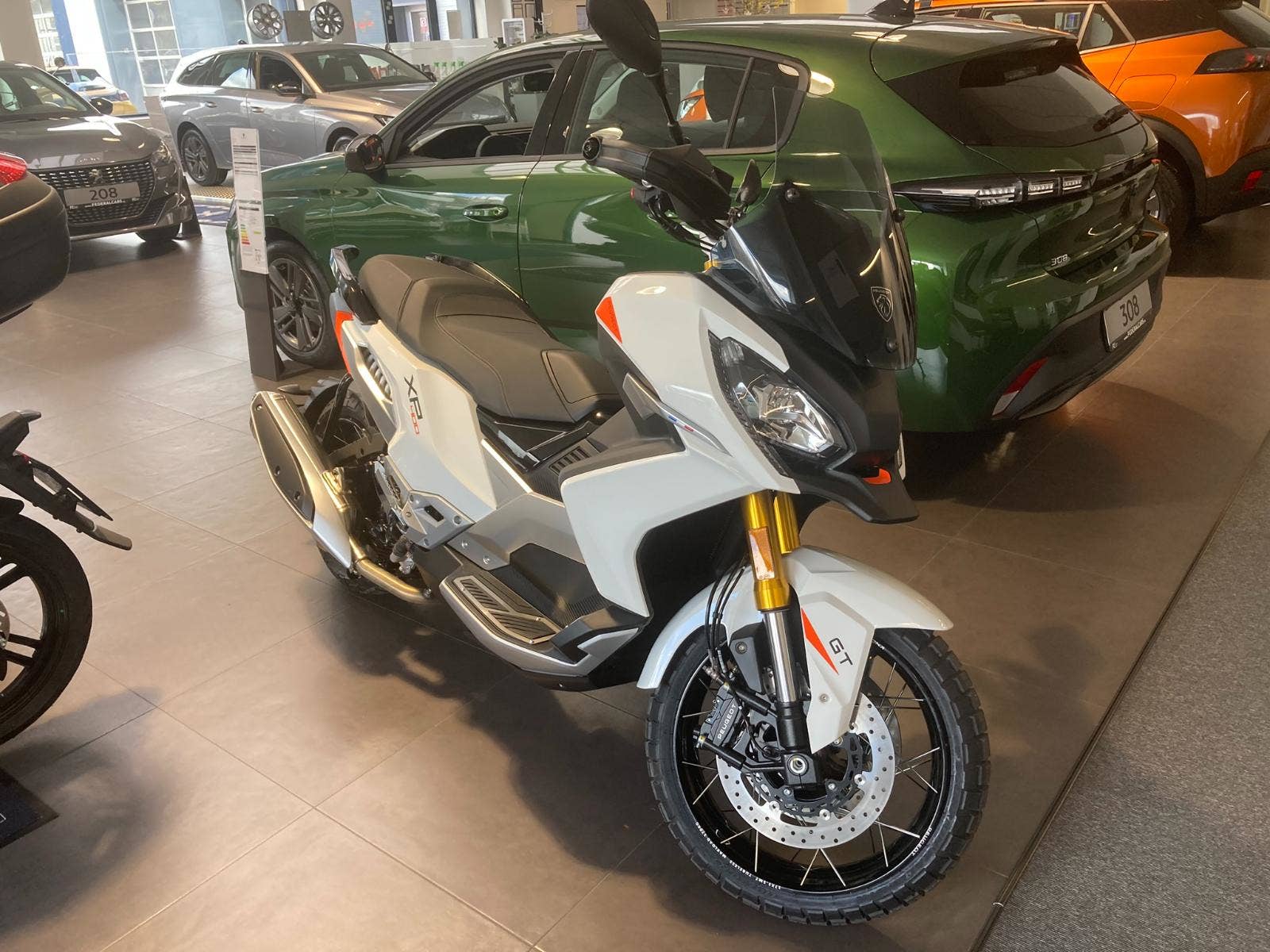 Peugeot XP 400 GT (NOVÁ, 2024), 204.500 Kč - TipMoto.com