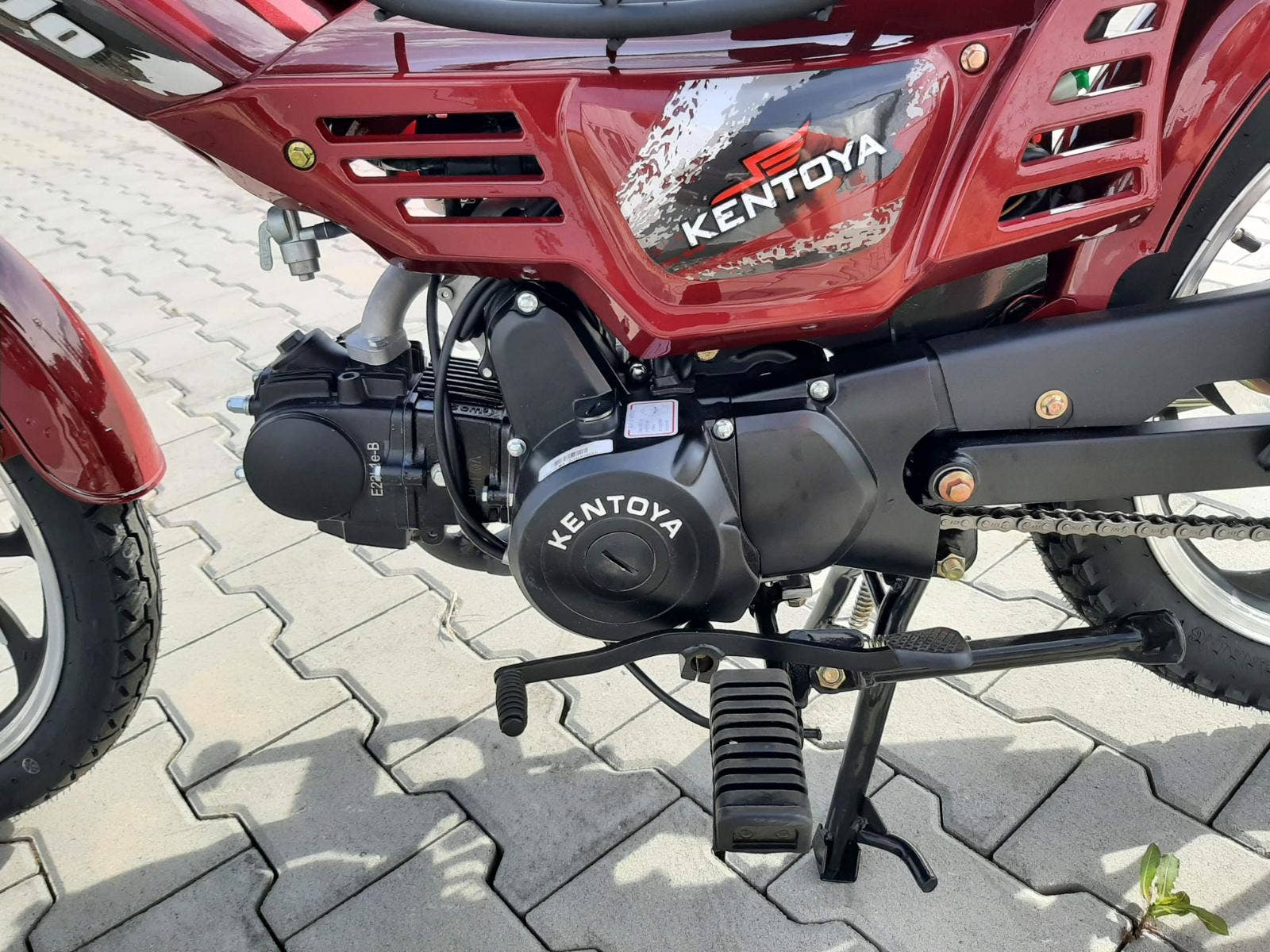 Kentoya MOPEDO 50 4T EURO 5 (NOVÁ, 2023), 28.990 Kč - TipMoto.com