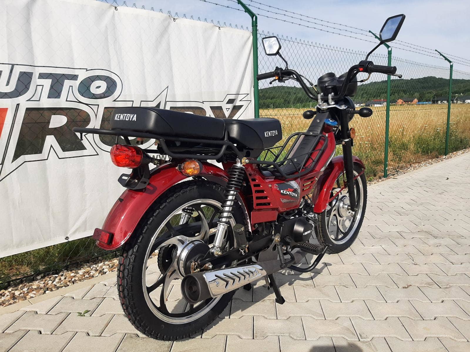 Kentoya MOPEDO 50 4T EURO 5 (NOVÁ, 2023), 28.990 Kč - TipMoto.com