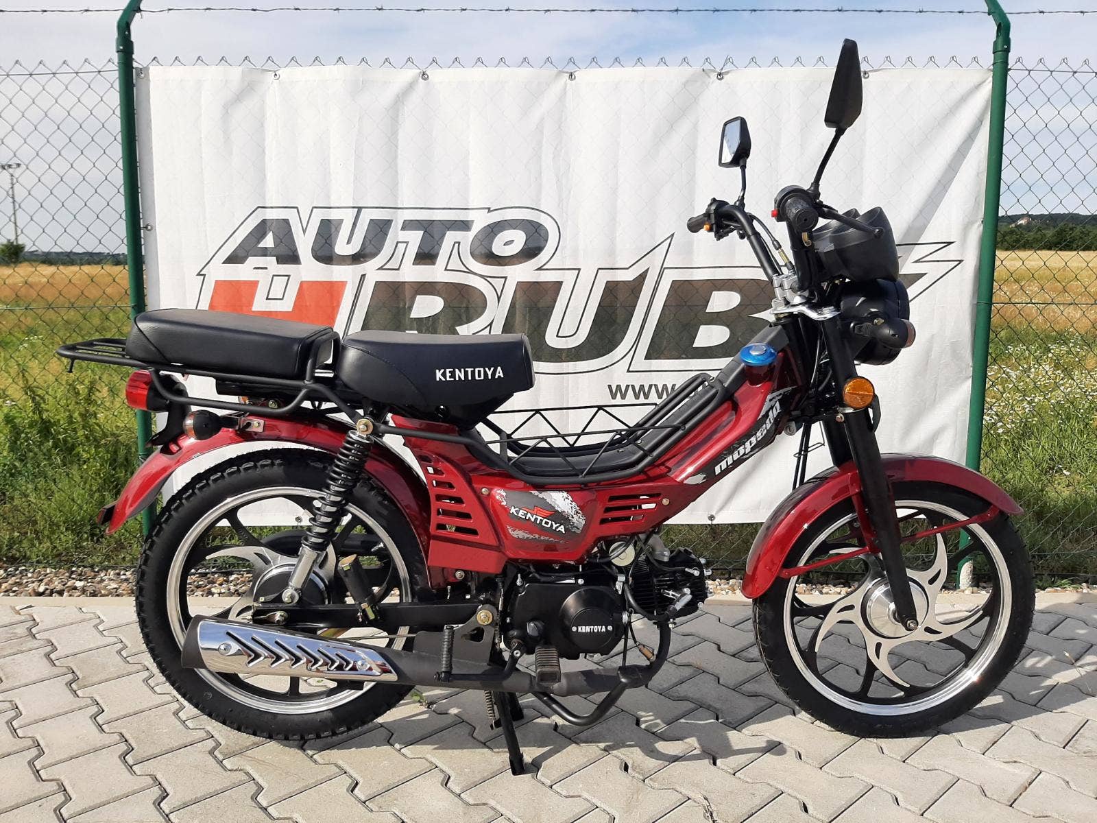 Kentoya MOPEDO 50 4T EURO 5 (NOVÁ, 2023), 28.990 Kč - TipMoto.com