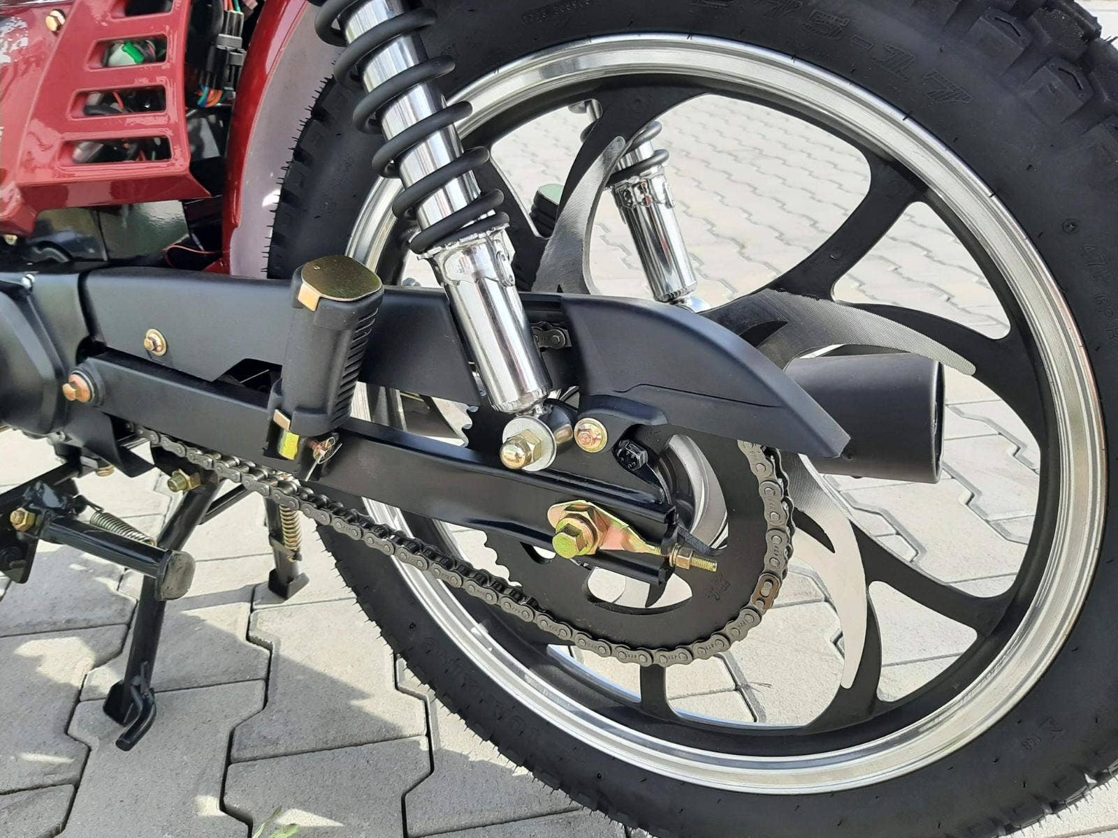 Kentoya MOPEDO 50 4T EURO 5 (NOVÁ, 2023), 28.990 Kč - TipMoto.com