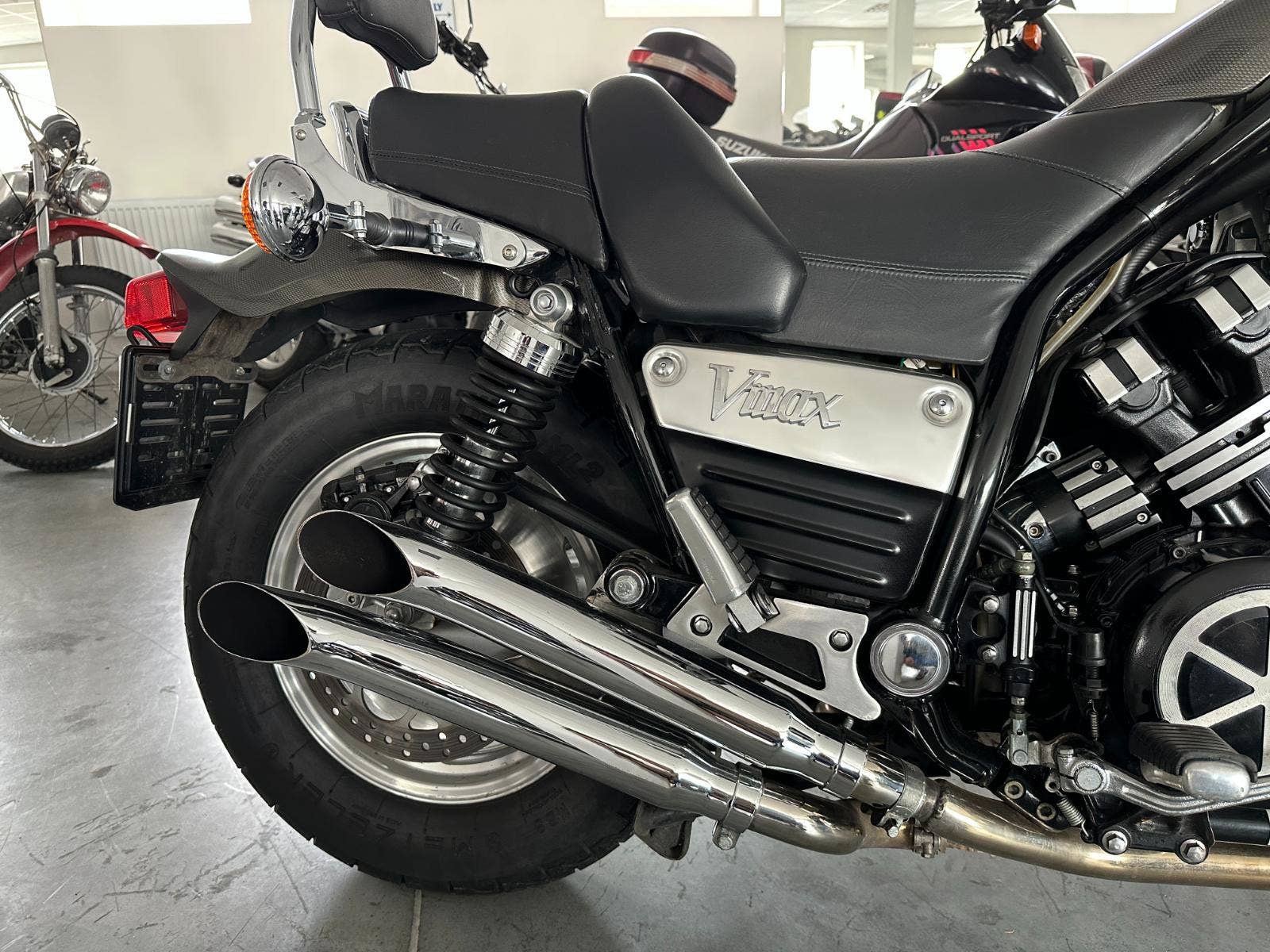 Yamaha V-Max VMX 1200 (2002), 165.000 Kč - TipMoto.com