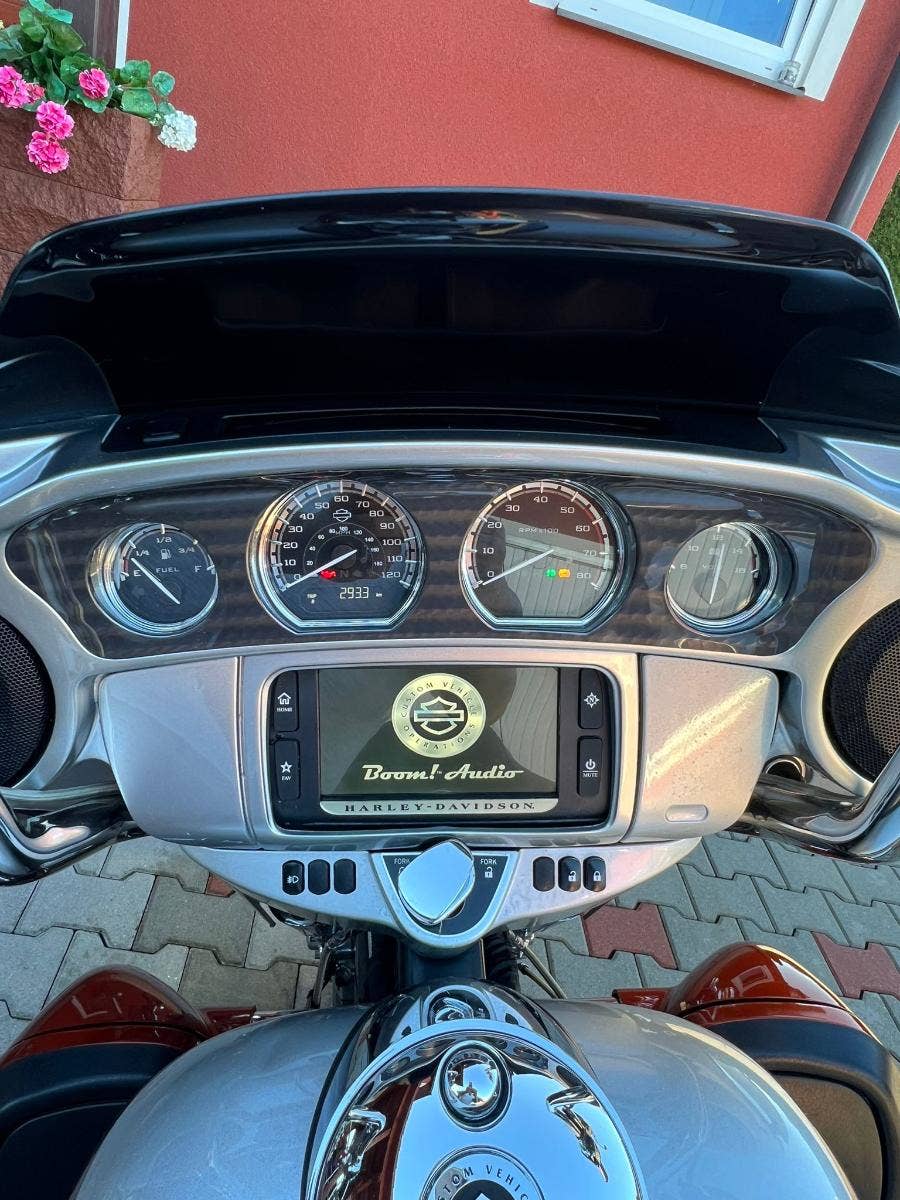 Harley-Davidson FLHTCUSE Screamin Eagle Ultra Classic Electra Glide ...