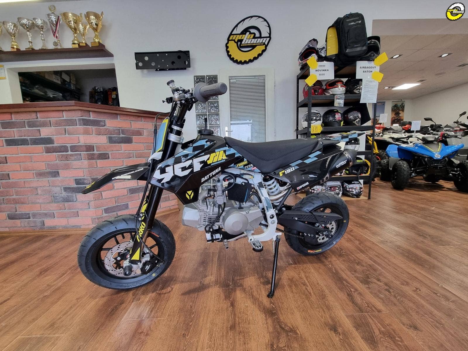 YCF SM F190 (NOVÁ, 2022), 89.490 Kč - TipMoto.com