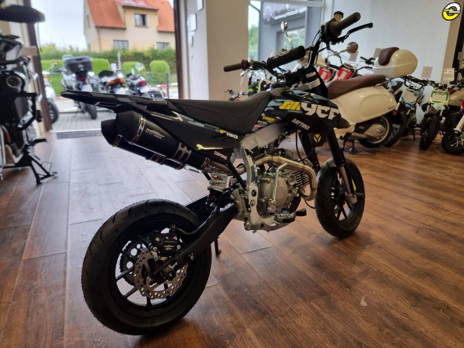 YCF SM F190 (NOVÁ, 2022), 89.490 Kč - TipMoto.com