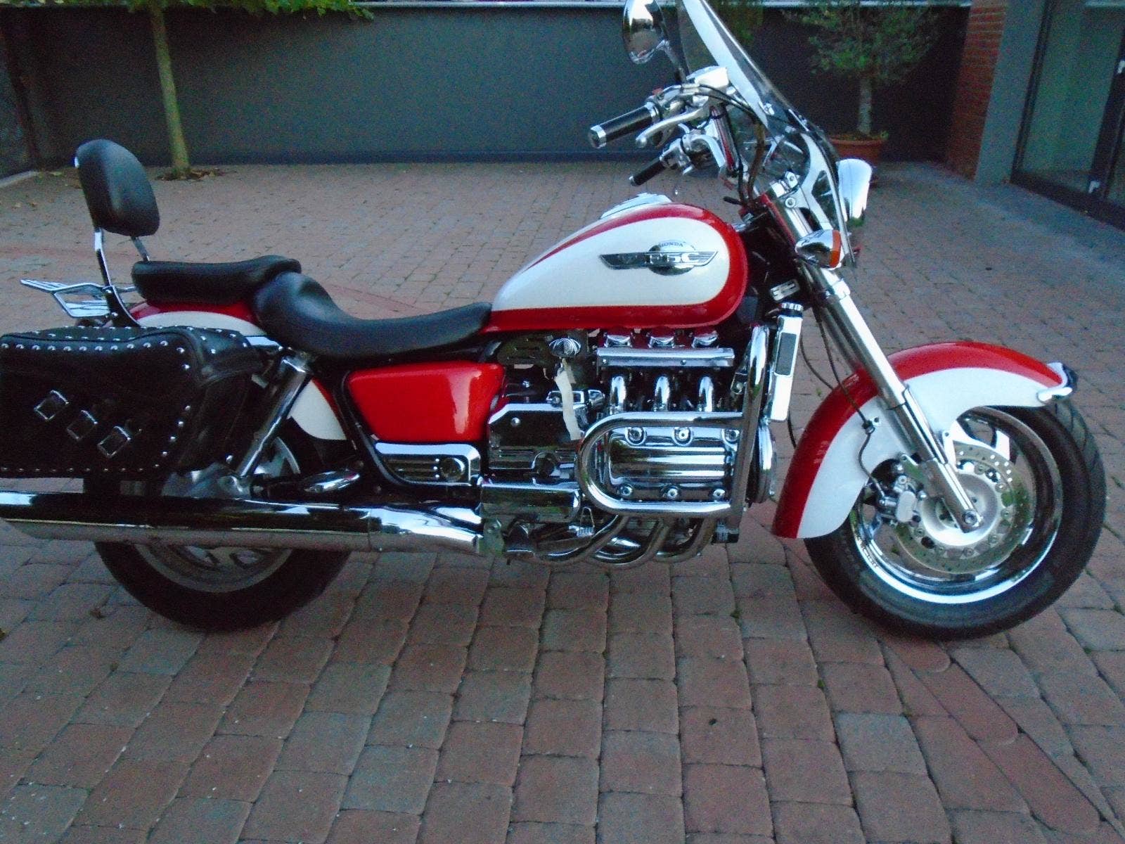 Honda F6C Valkyrie (1998), 200.000 Kč - TipMoto.com