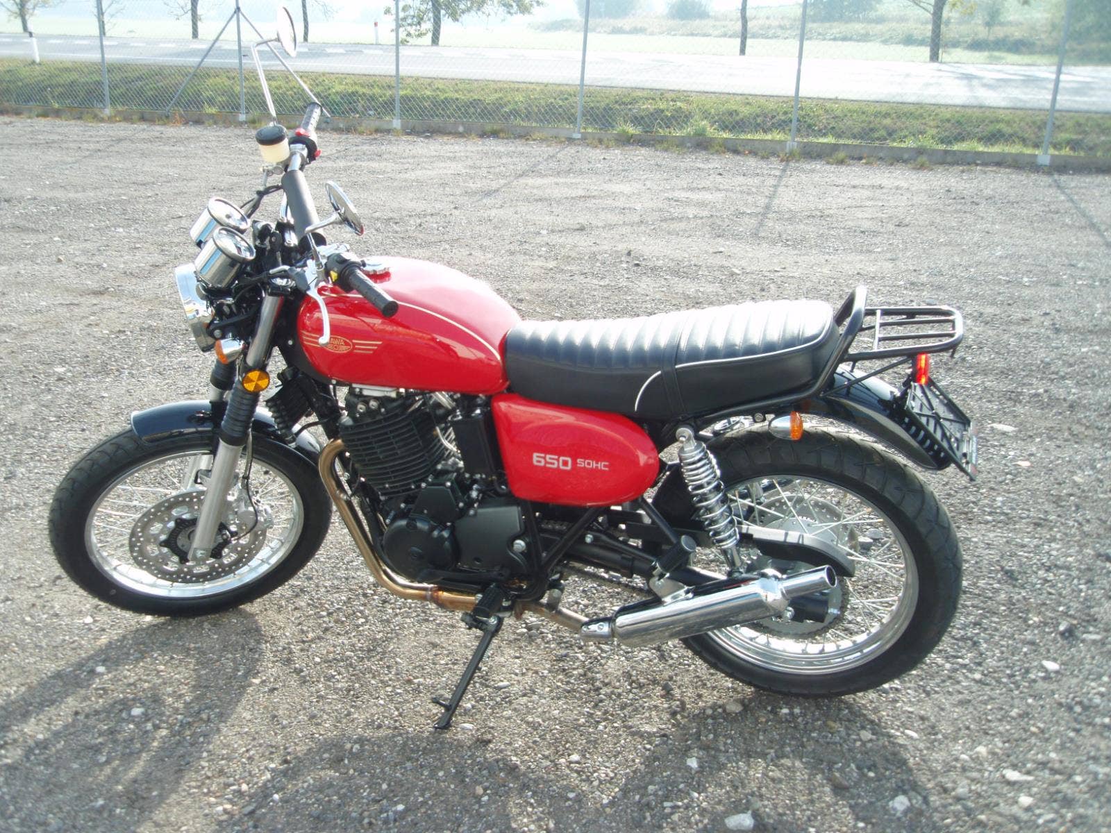 Jawa 650 OHC SPORT (NOVÁ, 2025), 139.700 Kč - TipMoto.com