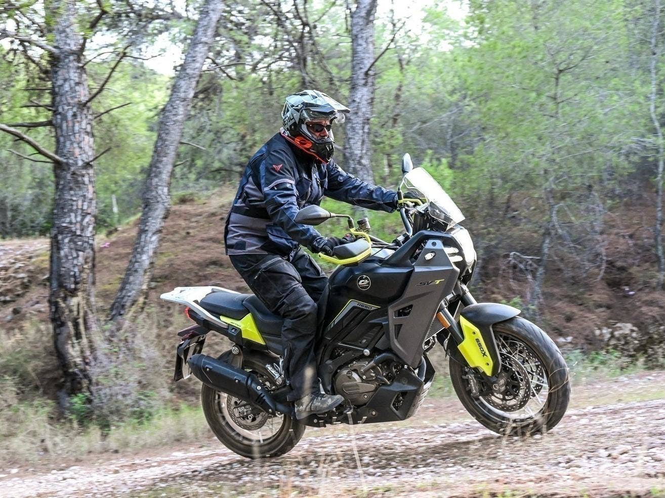 QJ Motor SVT 650 X (NOVÁ, 2026), 179.900 Kč - TipMoto.com
