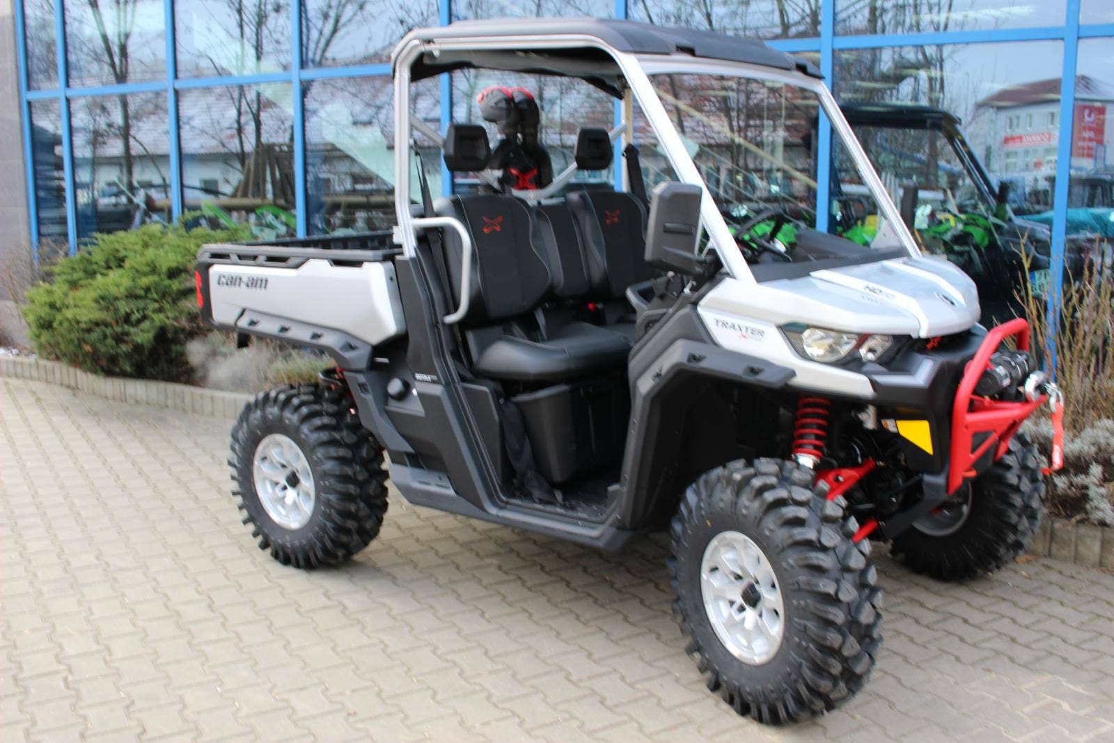 CAN-AM Traxter HD 10 XMR INT MY 2025 (NOVÁ, 2025), 652.000 Kč - TipMoto.com CAN-AM Traxter HD 10 XMR INT MY 2025 (NOVÁ, 2025), 652.000 Kč - TipMoto.com